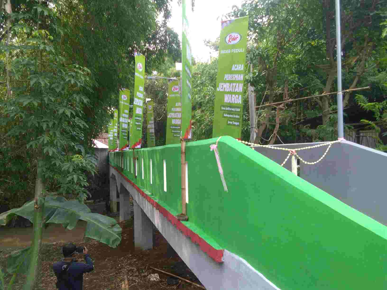 Hanan Supangkat Resmikan Jembatan Rider di Jatibarang Kidul Brebes ...